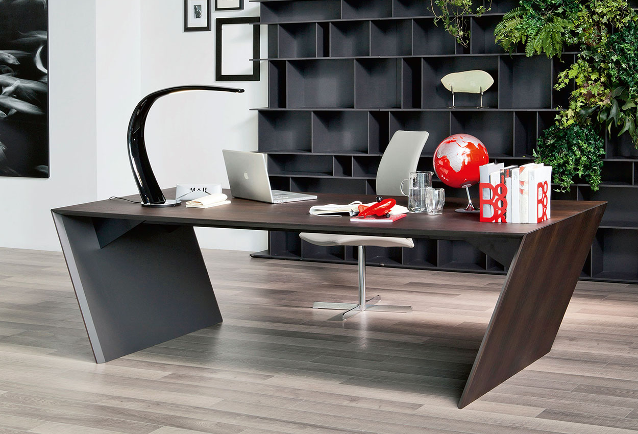 The Rise of the Asymmetrical Executive Desk: Redefining Modern Office ...